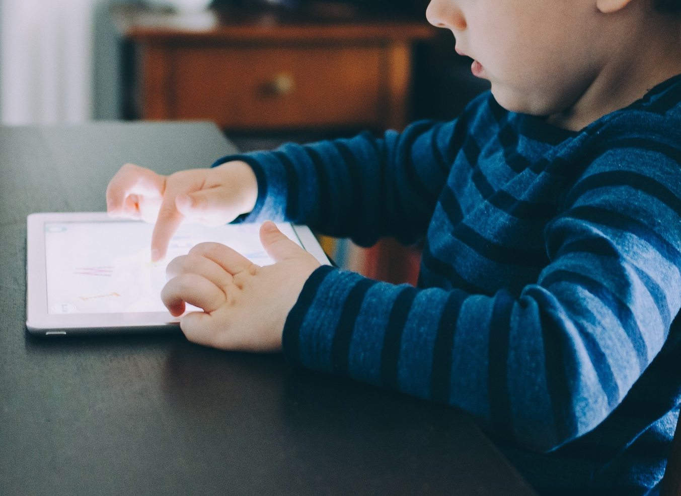 From distraction to connection: Engaging with families about technology ...
